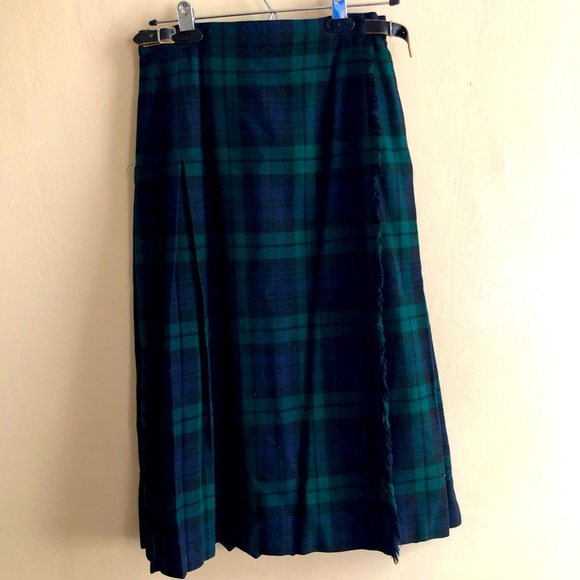 Vintage | Skirts | Vintage Laird Portch Scottish Wool Navy Green Plaid ...